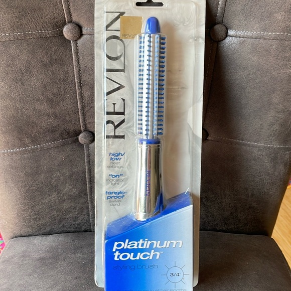 Revlon | Hair | New Revlon Platinum Touch Styling Brush 34 Barrel Soft ...